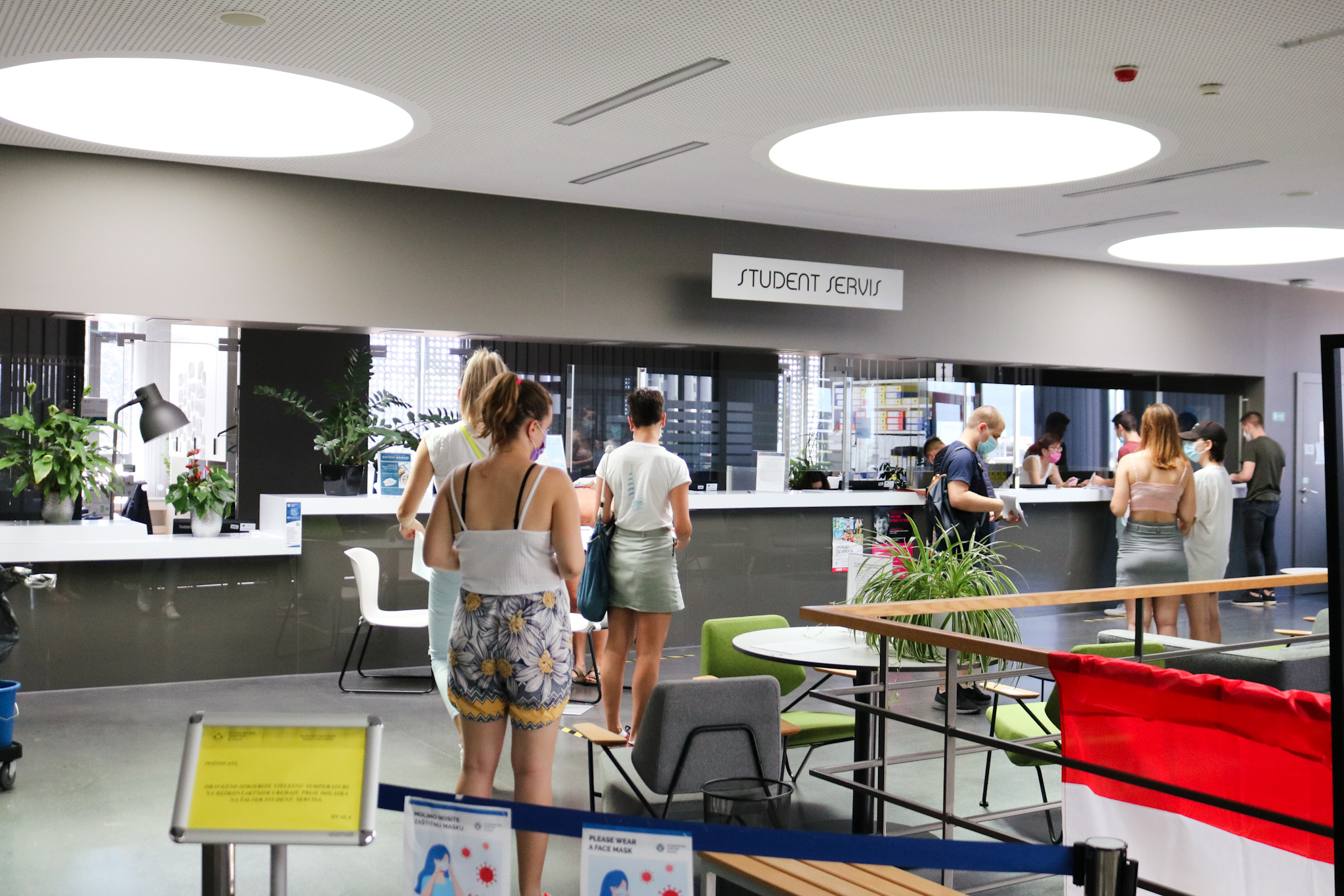 STUDENT SERVIS: Sve je više maturanata koji žele raditi, evo i najčešćih poslova - svjetionik ...